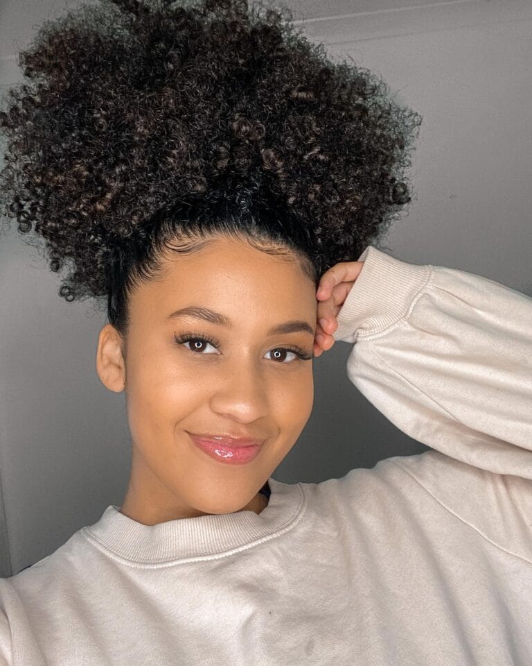 7 Pineapple Updo Hairstyles That Prove Natural Hair Is the Ultimate ...